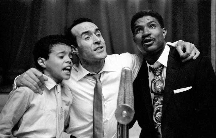 ¿Dónde Está Santa Claus (& Augie Rios)? – Brian Ferrari's Blog